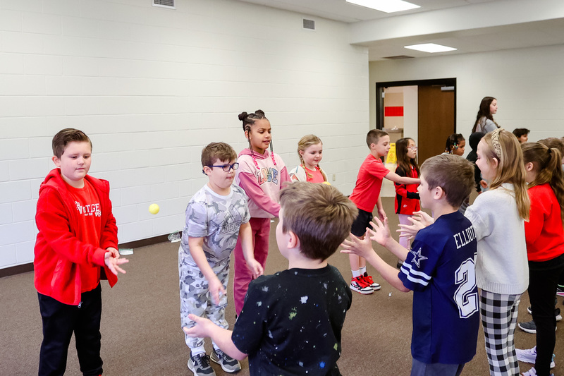 High School FFA Officers Visit 2nd Graders During National FFA Week ...